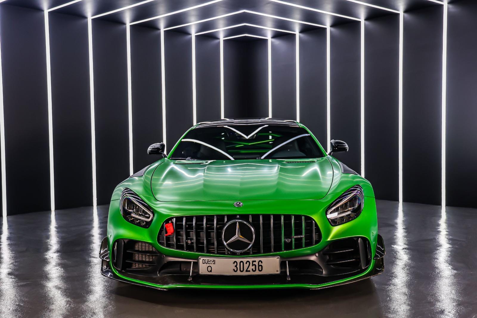 MERCEDES-BENZ AMG GTR PRO EDITION - Hala Marhaba