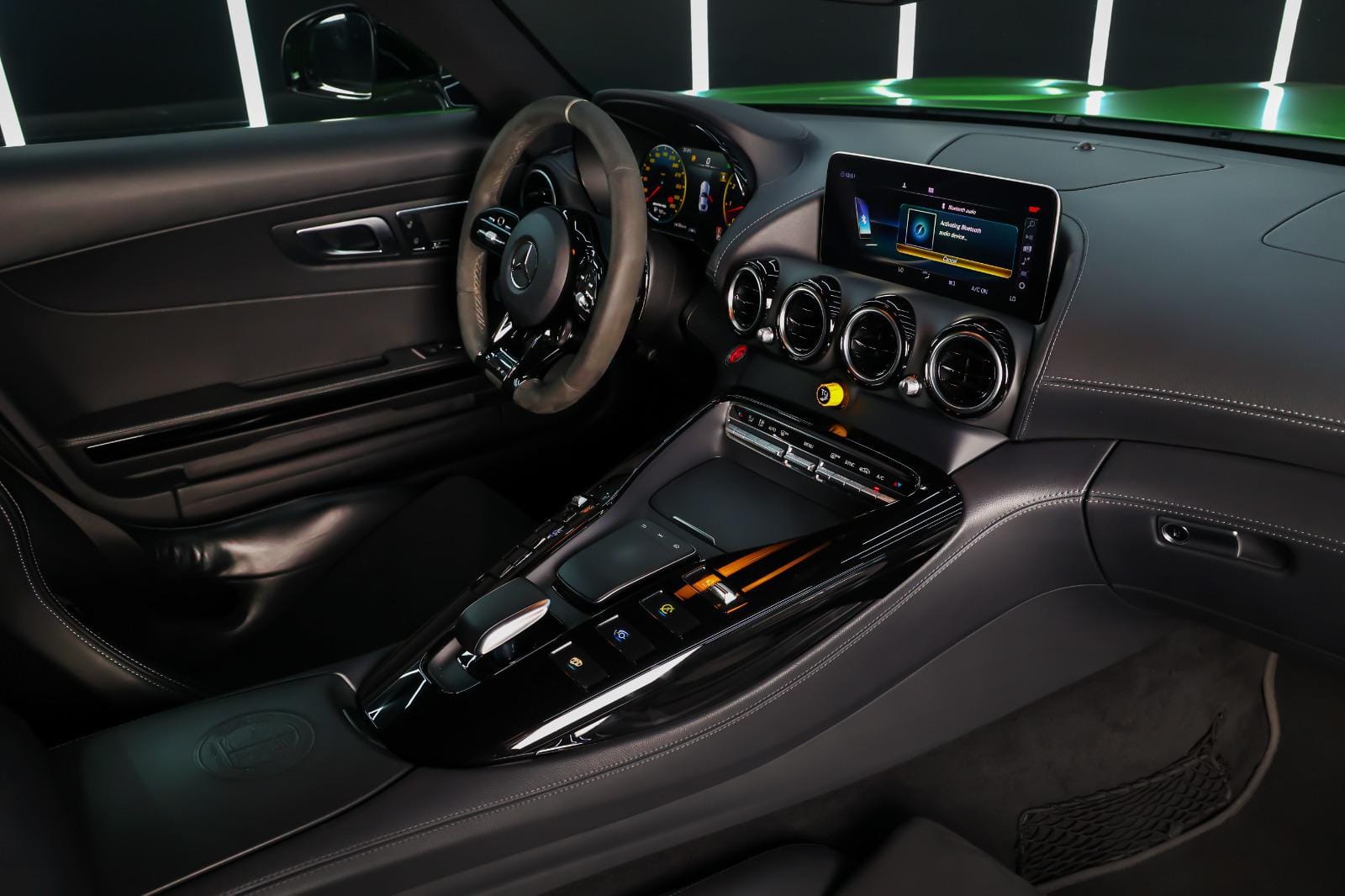 MERCEDES-BENZ AMG GTR PRO EDITION - Hala Marhaba